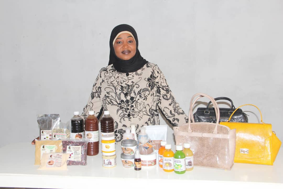 Tchad : Awatif Baroud, femme d’honneur, entrepreneuse de cœur – Jeune ...