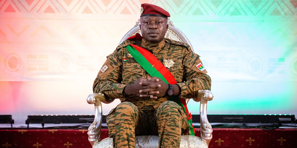 Burkina Faso : hélicoptères de combat, redéploiement militaire… Damiba ...