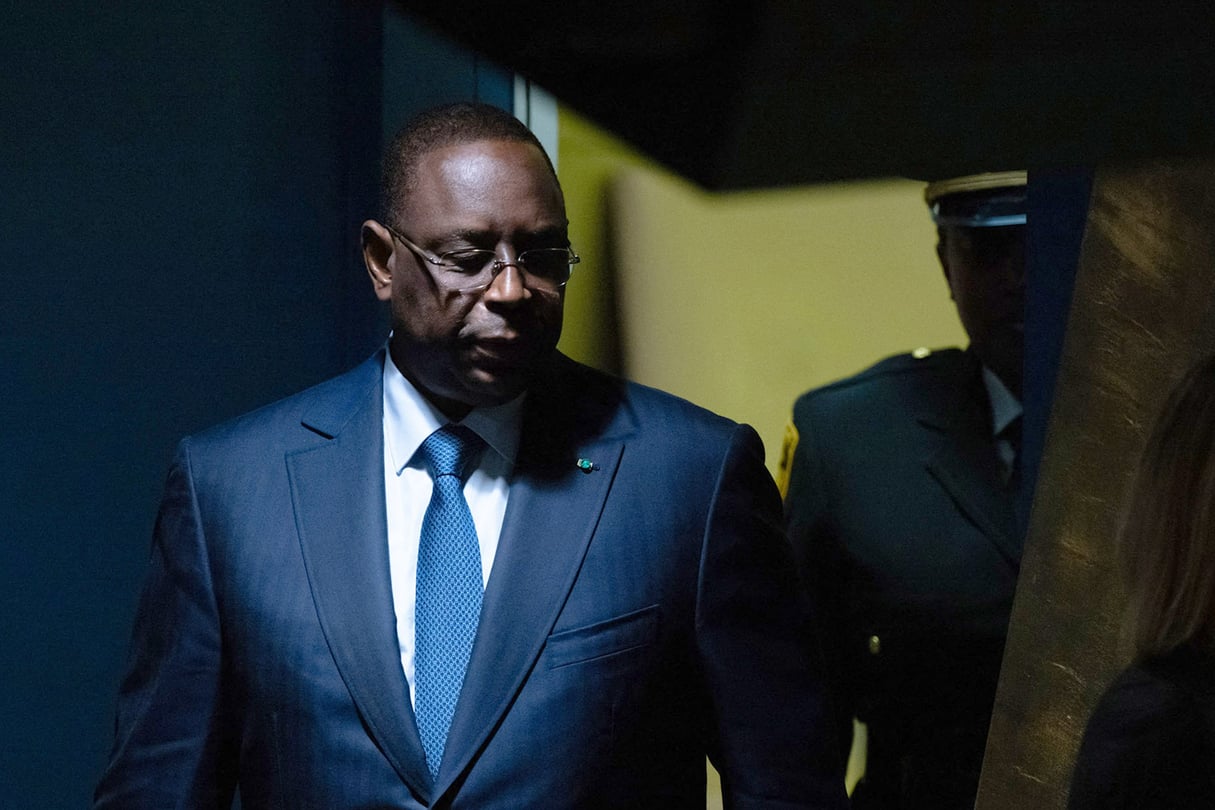 Au Sénégal, cinq anciens ministres de Macky Sall renvoyés devant la ...