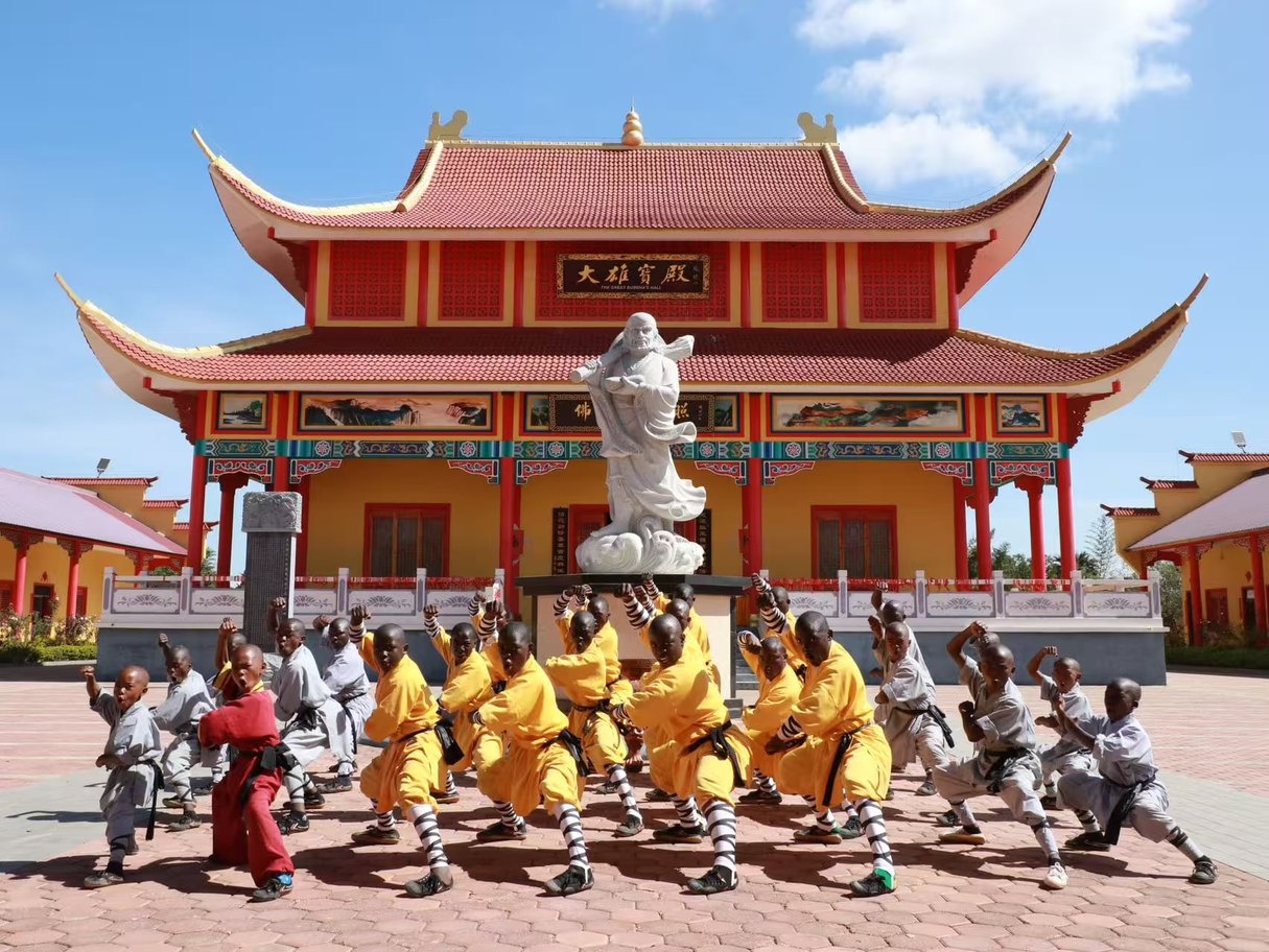 Kung-fu en Zambie : quand la Chine enseigne l’art de se reconstruire