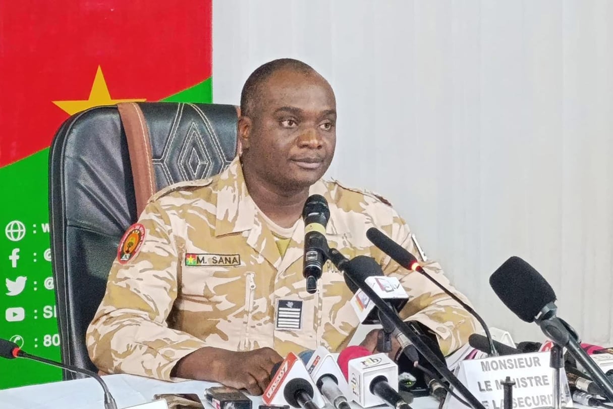 Au Burkina Faso, les dessous de l’arrestation pour espionnage de huit ...