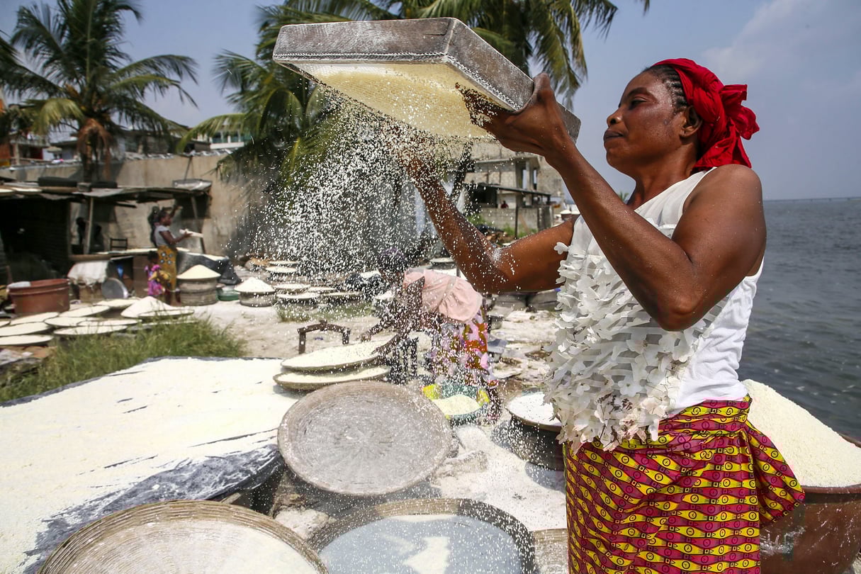 En Côte d’Ivoire, l’attiéké, une affaire de femmes et de gros sous