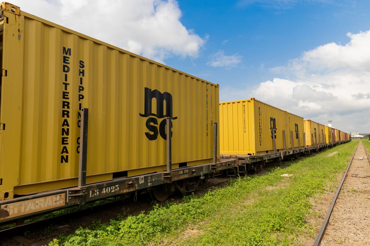 Au-delà des ports : Comment la logistique intermodale renforce les ...