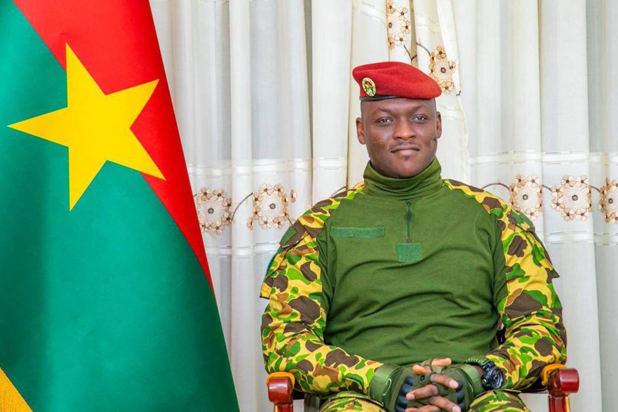 Dissolution des partis au Burkina Faso : comment la classe politique ...