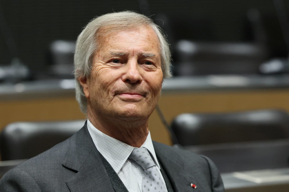 Le groupe Bolloré visé par une nouvelle plainte pour recel et ...