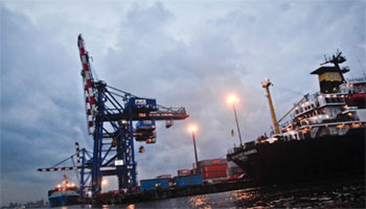 Le port d’Abidjan voit plus grand