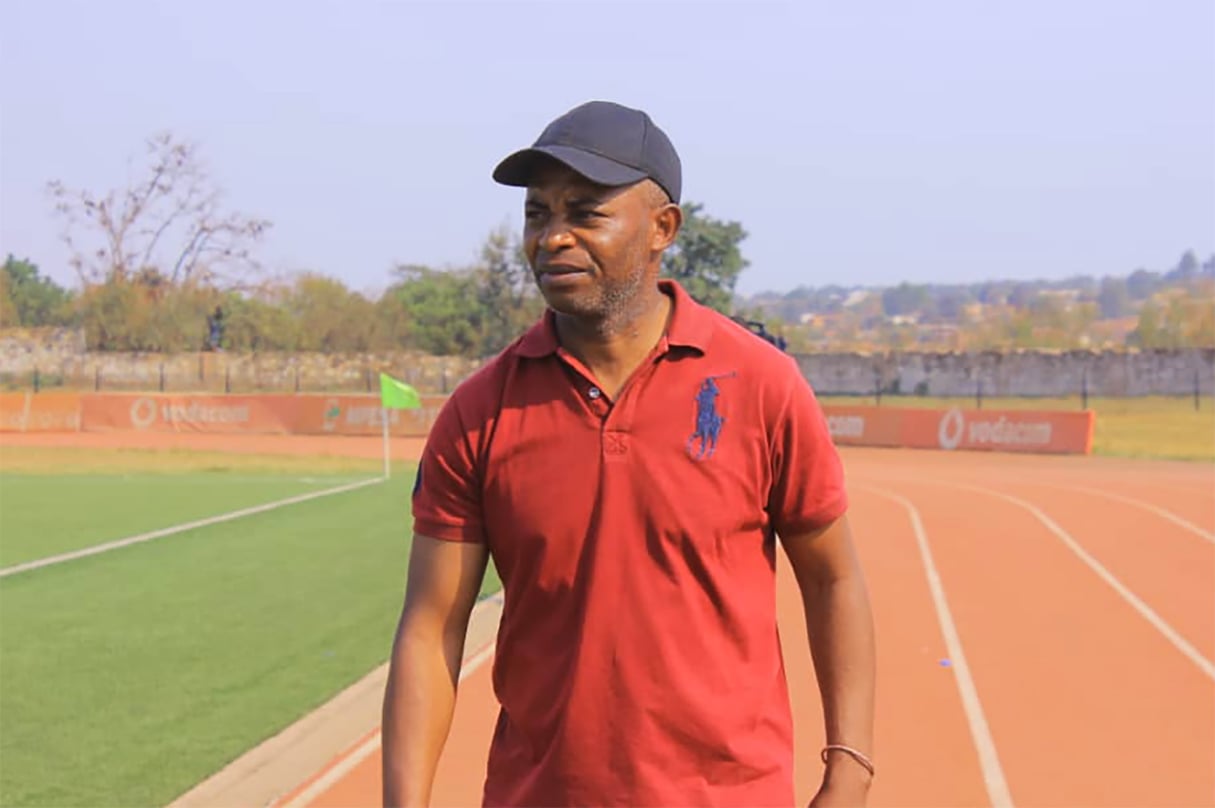 Football : au Congo, le sélectionneur des Diables rouges réclame son ...