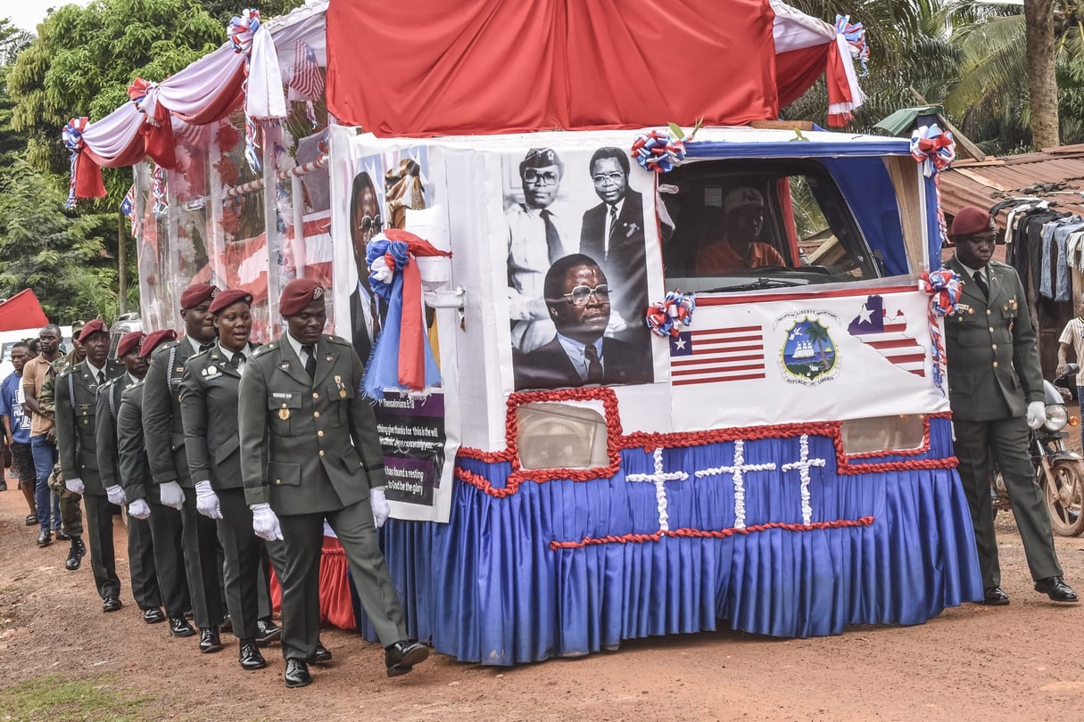 Au Liberia, l’ancien président Samuel Doe reçoit des funérailles ...