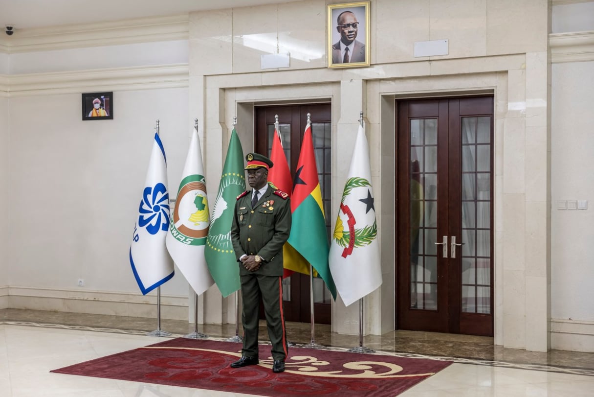 En Guinée-Bissau, la Cedeao rencontre la junte et condamne le coup d’État