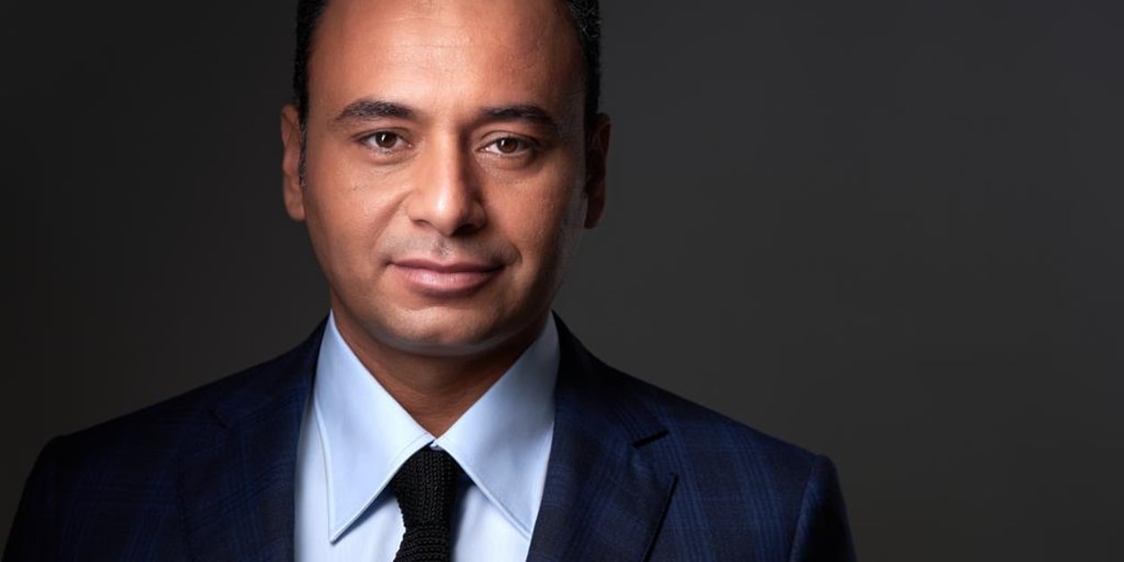 Libye : qui est Tayeb Benabderrahmane, le conseiller franco-algérien de ...