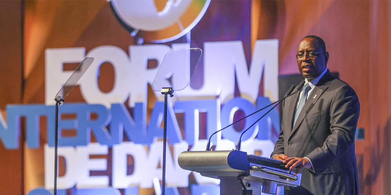 Sénégal : au Forum de Dakar, Macky Sall s’érige en défenseur des ...