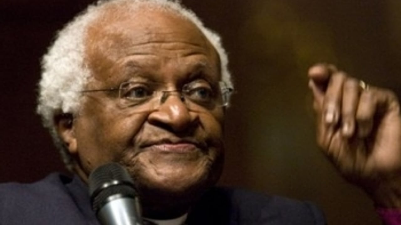 Tutu demande des funérailles officielles pour Helen Suzman