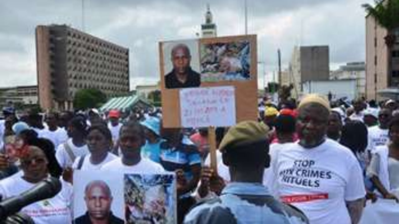 Gabon : libération de six militants associatifs proches de l’opposition ...