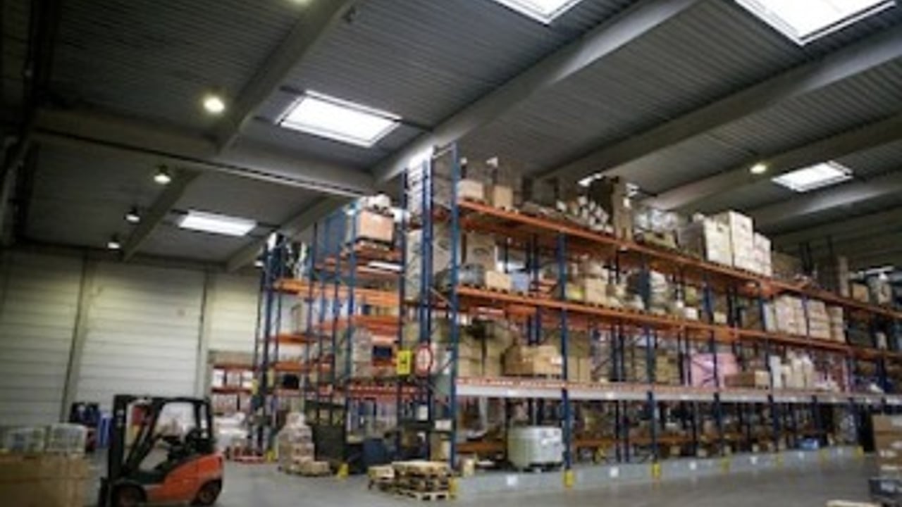 Bolloré Africa Logistics et SDV lancent un service de livraison express ...