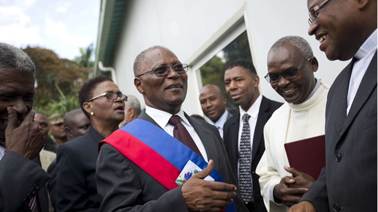 Haïti : ce qui attend Jocelerme Privert, le nouveau président par intérim