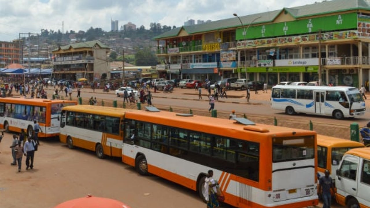 Rwanda : un nouveau système de paiement par carte pour les usagers des bus