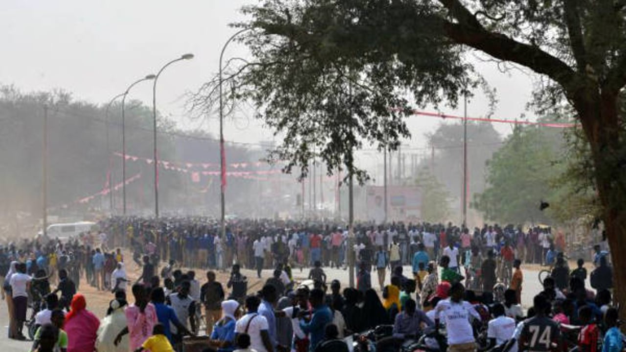Niger : trois policiers condamnés à 1 an de prison ferme après des ...
