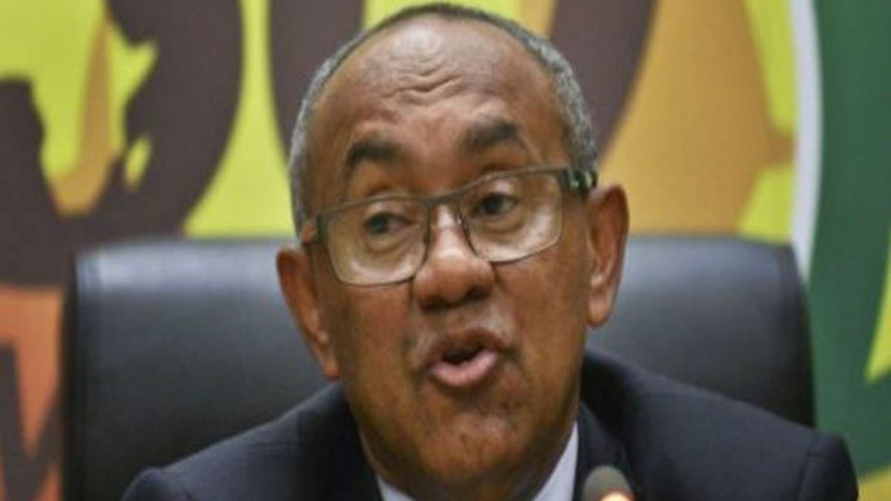 Football : Ahmad Ahmad, le président de la CAF, ressort de sa garde à ...