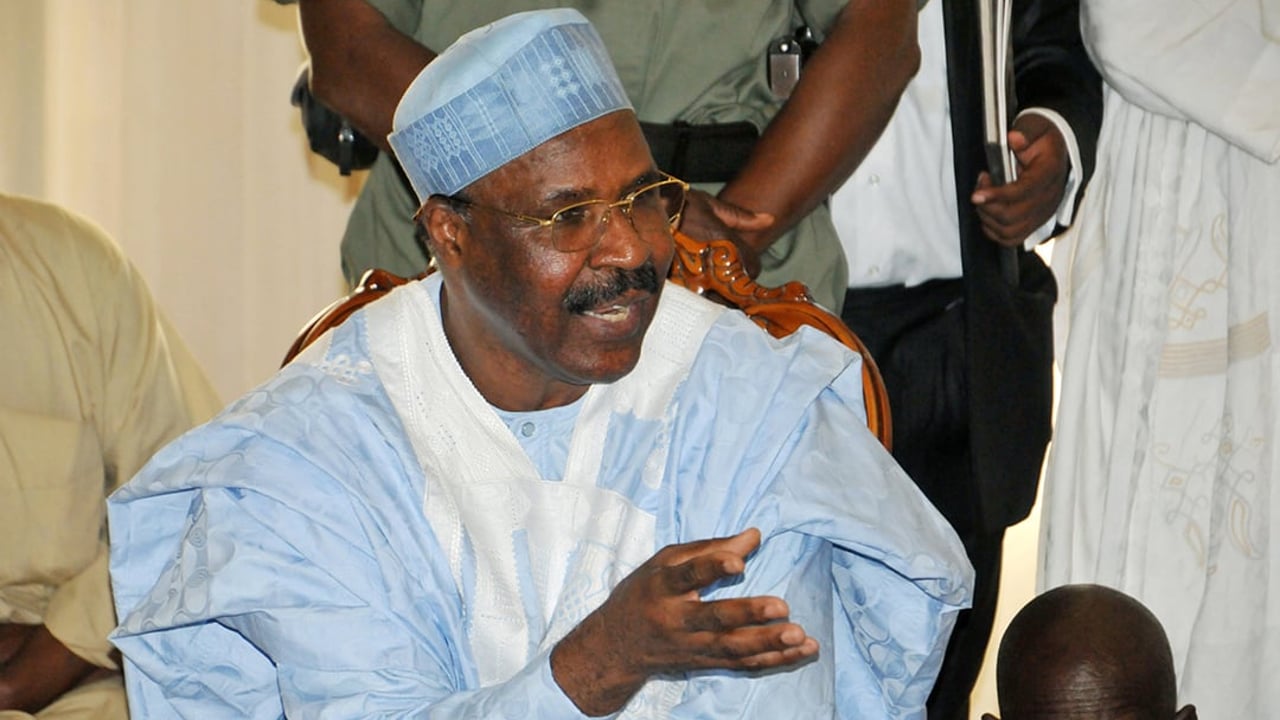 Baba Danpullo : qui forme le premier cercle du magnat des affaires ...