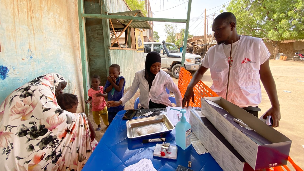 Médecins sans frontières a 50 ans : changer le modèle humanitaire, pour ...