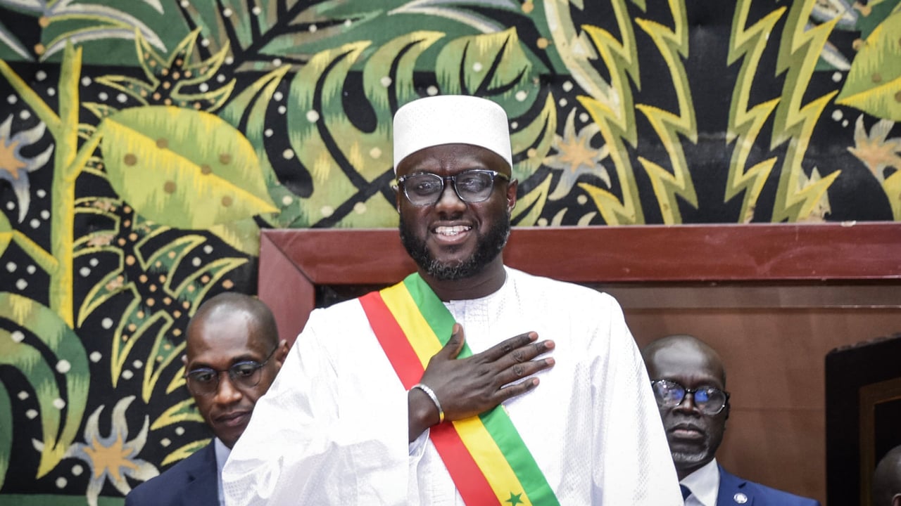 Au Sénégal, El Malick Ndiaye à l’Assemblée nationale, Abass Fall ministre