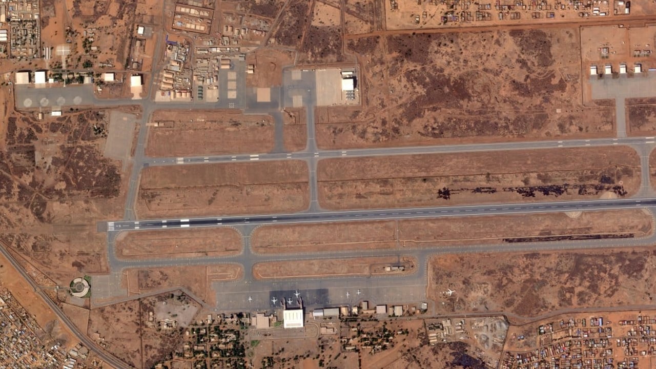 Le jour où l’État islamique a attaqué l’aéroport de Niamey et sa base ...