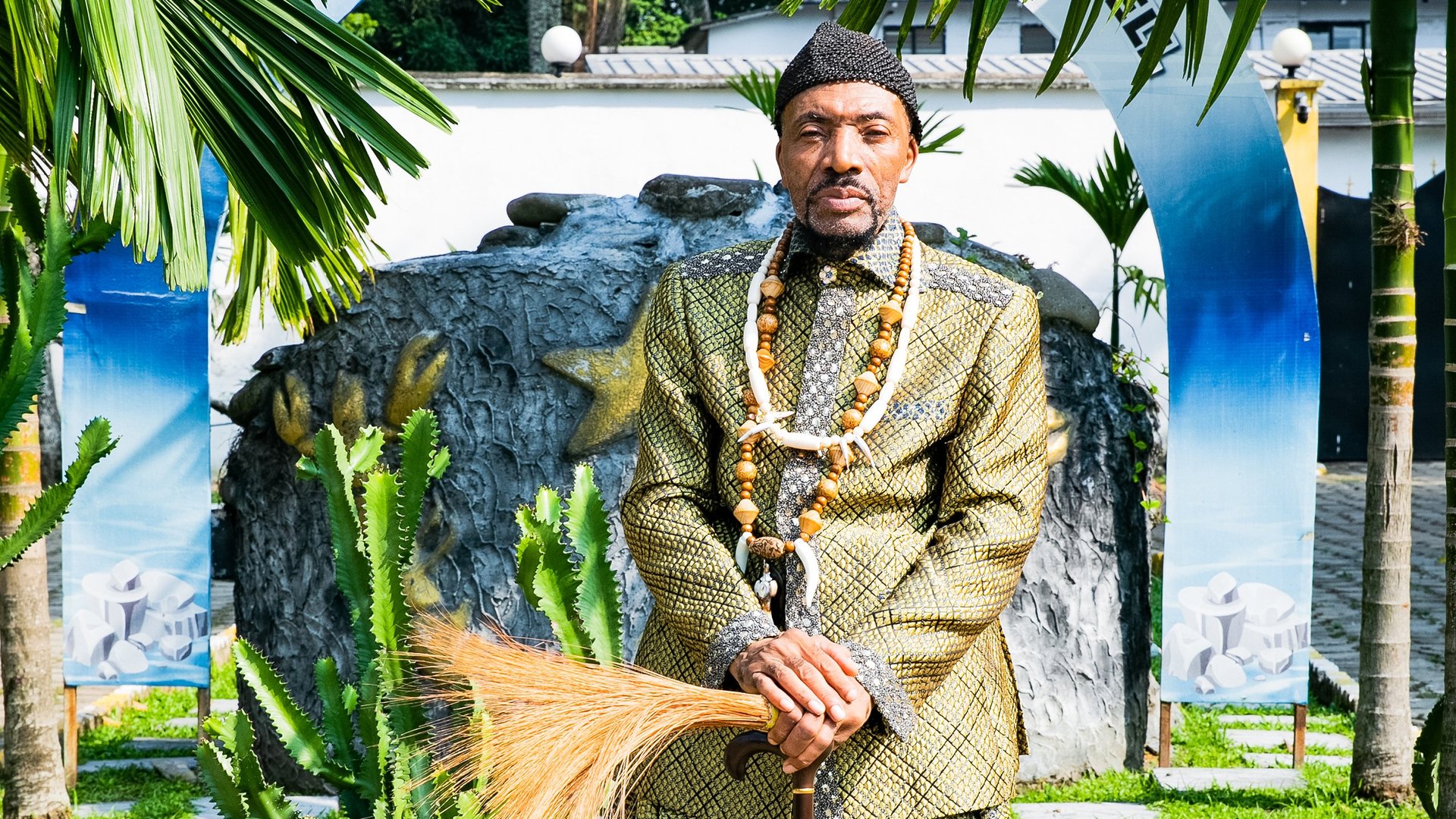 Les rois sawas du Cameroun : rencontre avec King Bell, gardien du ...